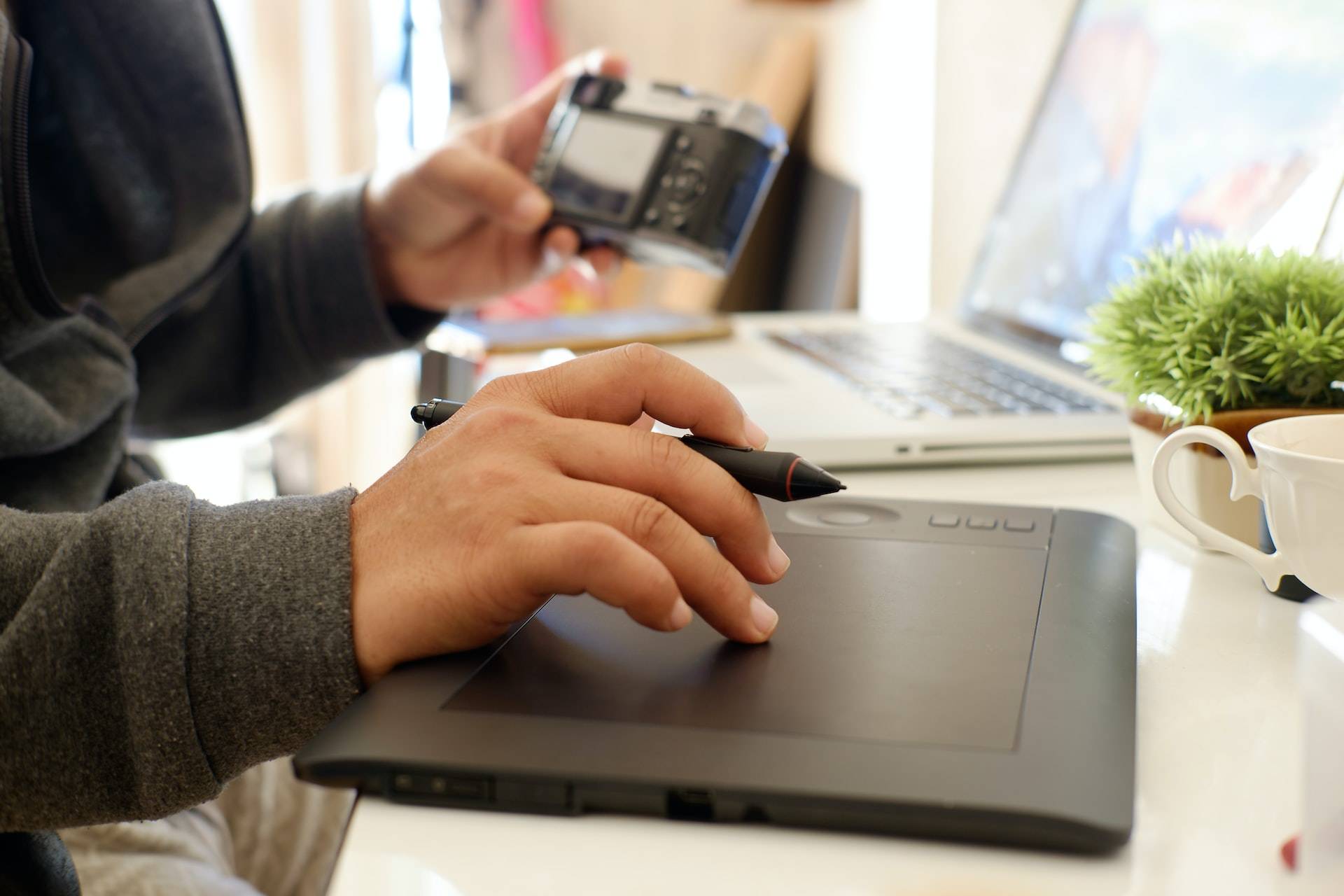 Qualities of an Excellent Graphic Designer Often Overlooked